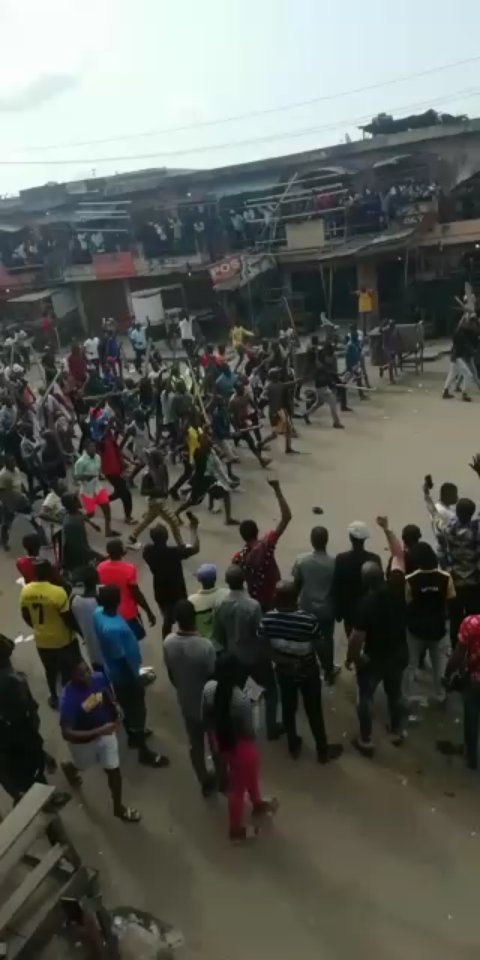 Chaos In Alaba International Market as Igbo Traders clash With Agberos ...